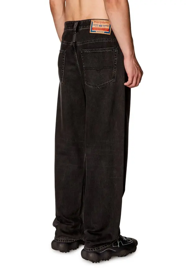 DIESEL® 2001 D-macro Straight Jeans - Black