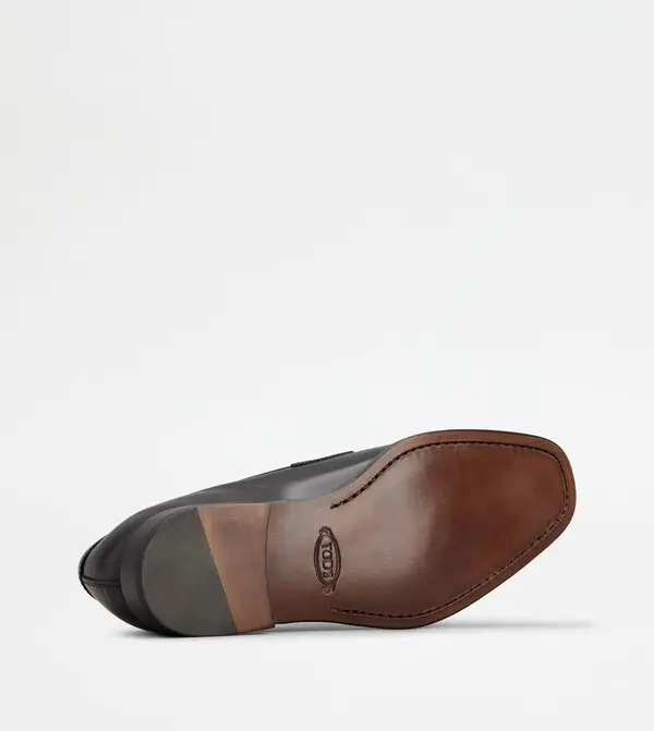 TOD'S Square-toe High-shine Loafers - Black
