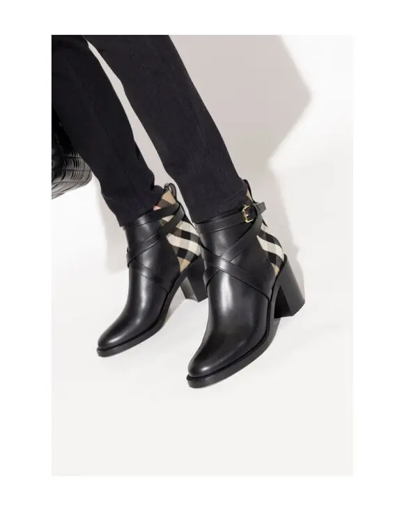 Burberry House Check Round-toe Boots