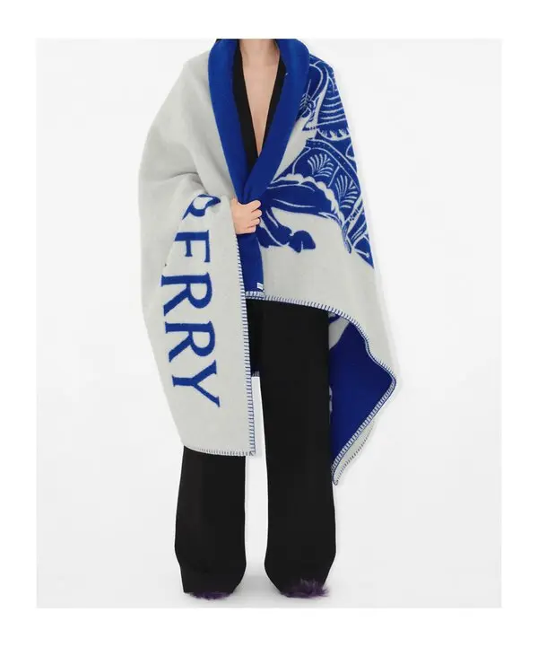 Burberry Ekd-jacquard Rectangle Shape Blanket - White