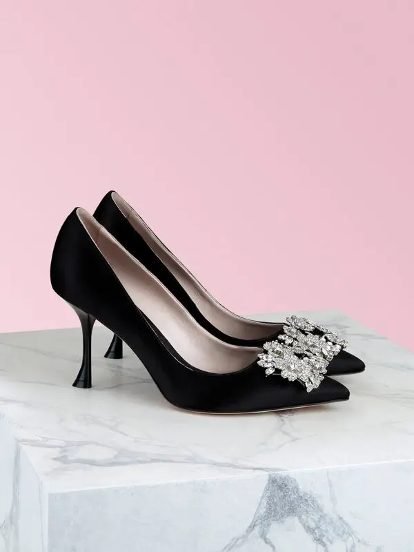 ROGER VIVIER Bouquet Strass Buckle Pumps