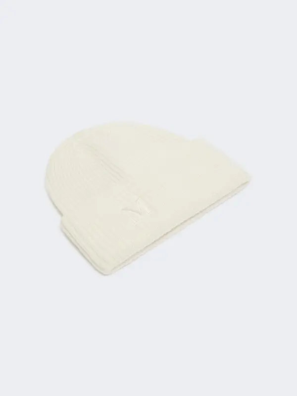 Max Mara Ribbed Beanie With Embroidered Logo - White