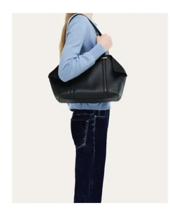 FERRAGAMO Folded Tote Bag In Calfskin Leather - Black