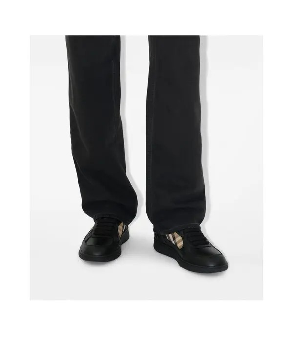Burberry Terrace Lace-up Sneakers With Equestrian Knight Detail - Black/sand