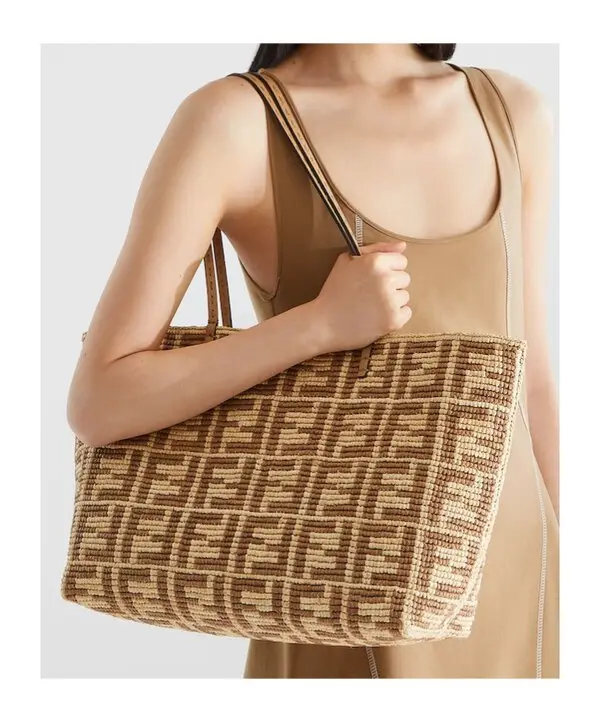 Fendi Large Ff Crochet Tote Bag - Beige