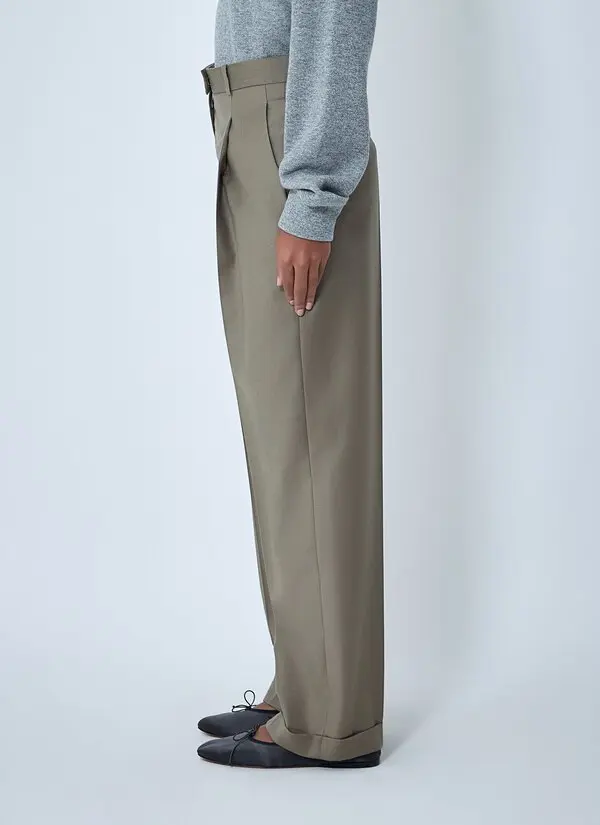 THE ROW Sorina Pleated Turn-up Pants