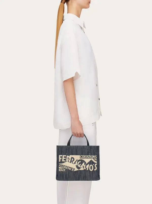 FERRAGAMO Logo Shoulder Bag