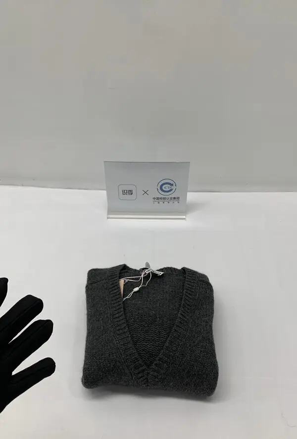 GANNI V-neck Jumper With Ribbed Details - No