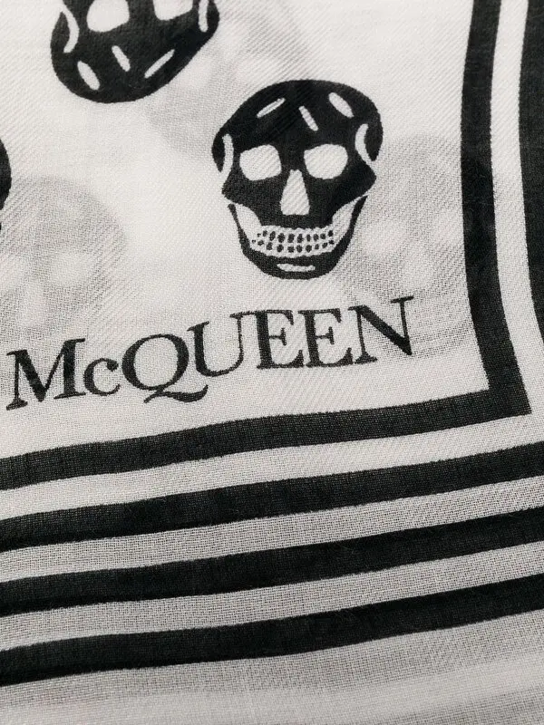 Alexander McQueen Skull Printed Fringed Scarf - White