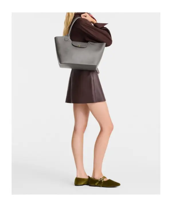 Longchamp Grained Leather Shoulder Bag With Snap Closure