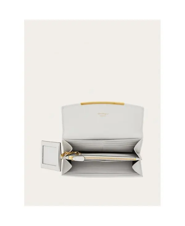 FERRAGAMO Flip Wallet - Nude