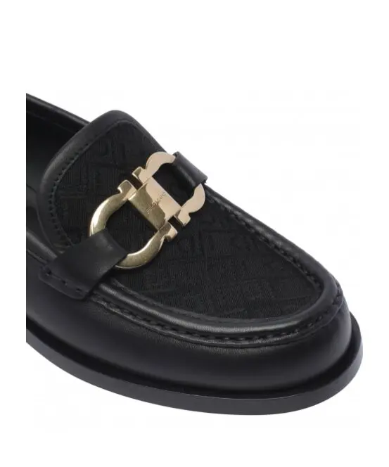 FERRAGAMO Gancini Jacquard Loafers - Black