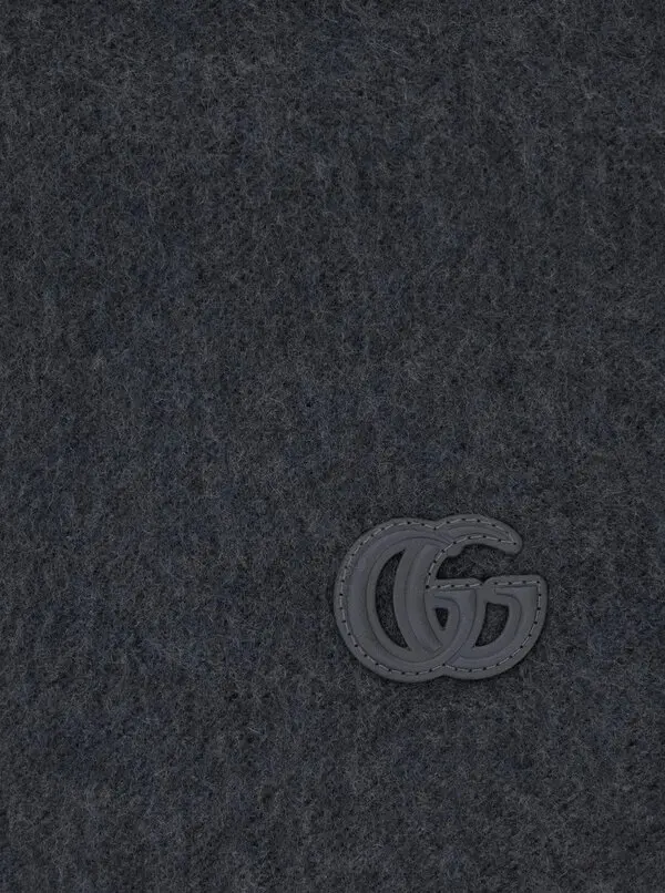 Gucci Logo Patch Fringed Scarf - Black