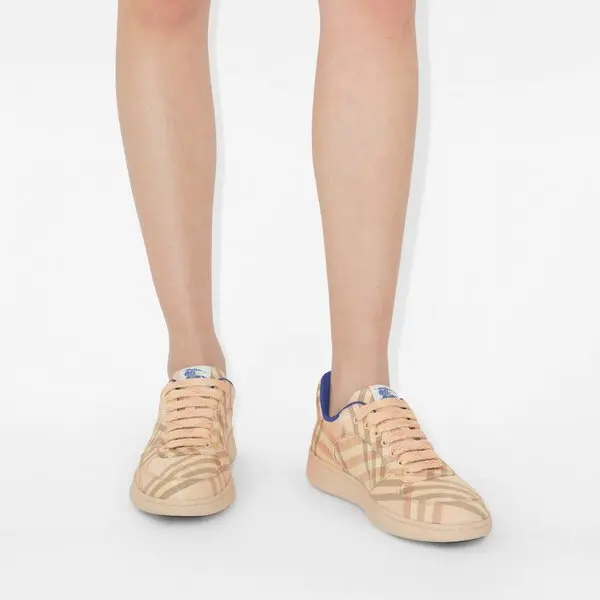 Burberry Checked Lace-up Sneakers - Nude
