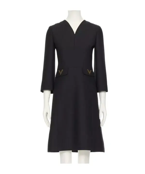 Valentino Garavani Logo Plaque Long-sleeved Dress - Black