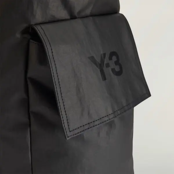 Y3 Logo Detailed Pocket Tote Bag - Black