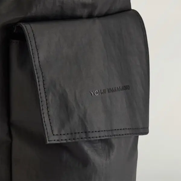 Y3 Logo Detailed Pocket Tote Bag - Black