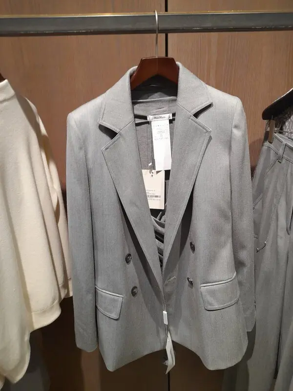 Max Mara Double-breasted Blazer With Notched Lapel - Gray