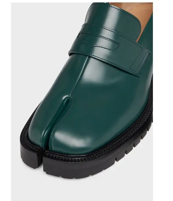 MAISON MARGIELA Tabi Loafers