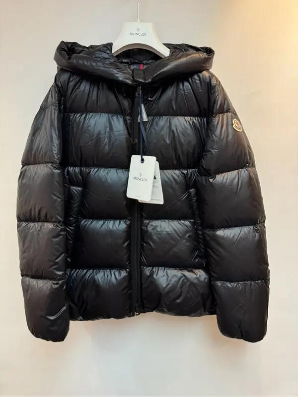 Moncler Serittes Zip-up Puffer Jacket - Black