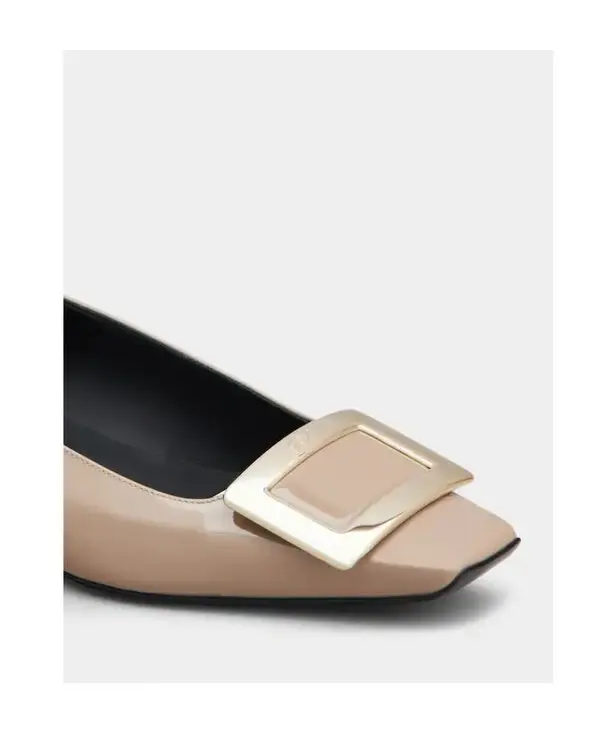 ROGER VIVIER Belle Buckled Ballerina Flats - Beige