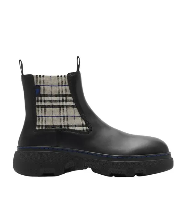 Burberry Chelsea Low Ankle Boots With Round Toe - Black