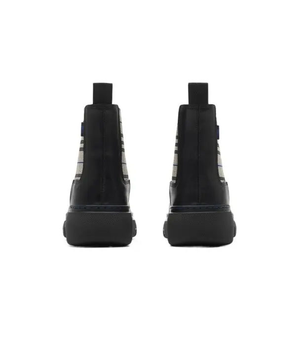 Burberry Chelsea Low Ankle Boots With Round Toe