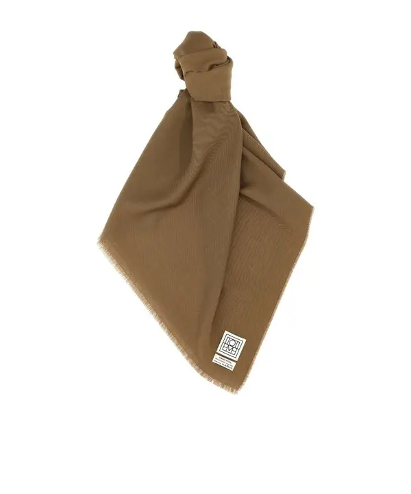 TOTEME Logo Tag Frayed-edge Scarf - Camel