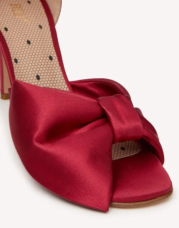 Red Valentino Valentino Satin Bow-embellished Pumps - Red