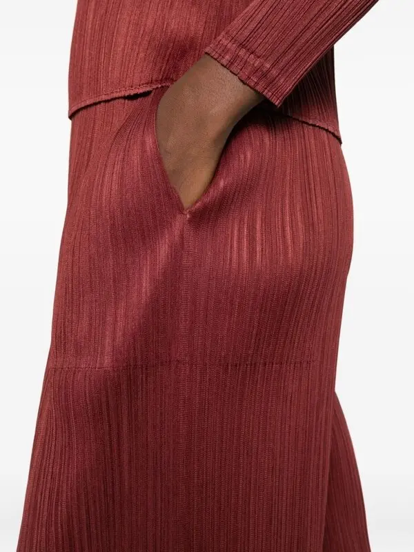 Issey Miyake Elastic Waist Pleated Trousers - Brownish Red