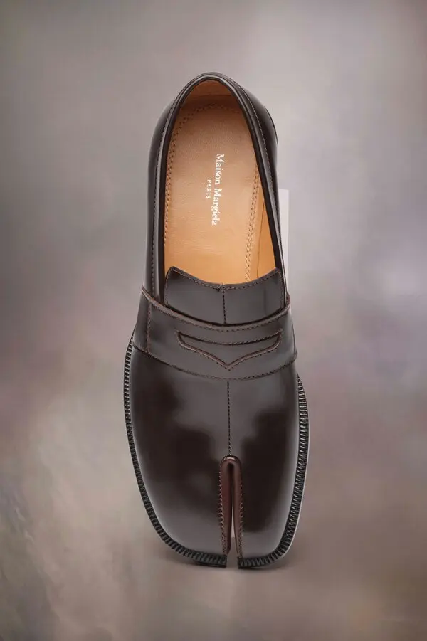 MAISON MARGIELA Tabi Penny Loafers