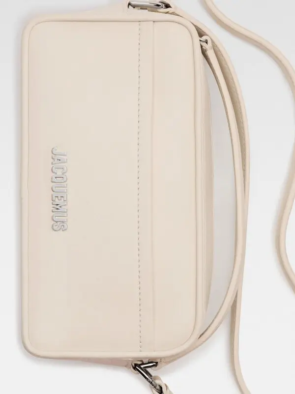 Jacquemus Le Baneto Crossbody Bag With Logo Plaque - Light Ivory