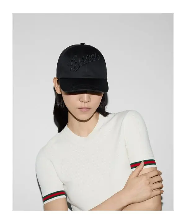 Gucci Baseball Cap With Embroidered Logo - Black