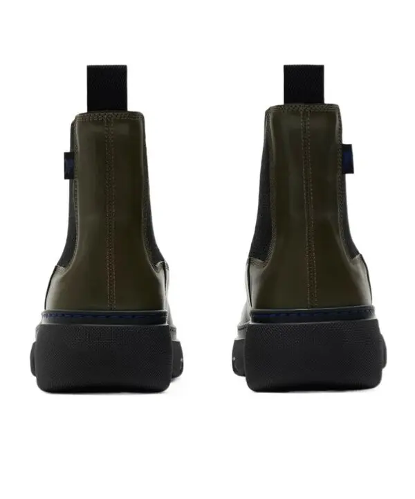 Burberry Round-toe Chelsea Boots - Black