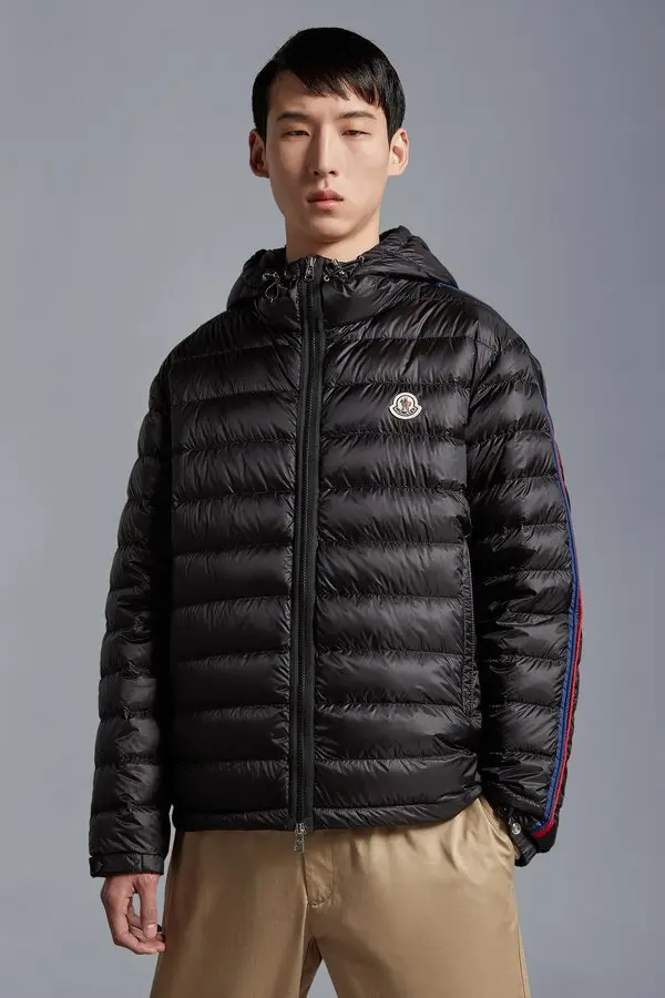 Moncler Agout Short Down Jacket With Drawstring Hood