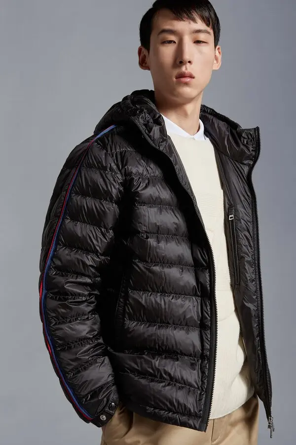Moncler Agout Short Down Jacket With Drawstring Hood
