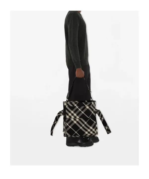 Burberry Medium Checked Trench Tote Bag - Black/plain White