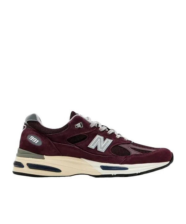 NEW BALANCE 991v2 Lace-up Sneakers - Black