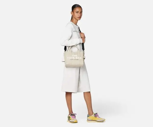 Marc Jacobs Logo Printed Tote Bag - Nude
