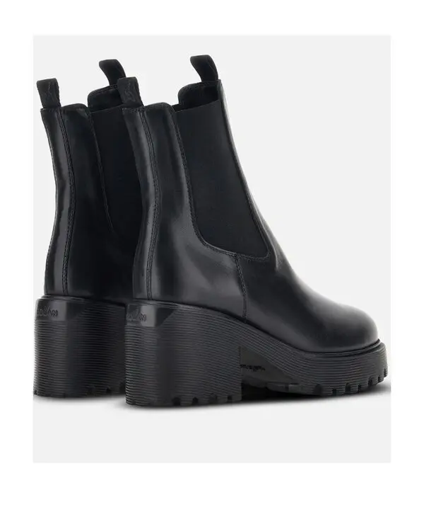 Hogan Round Toe Slip-on Ankle Boots With Convex Outsole - Black