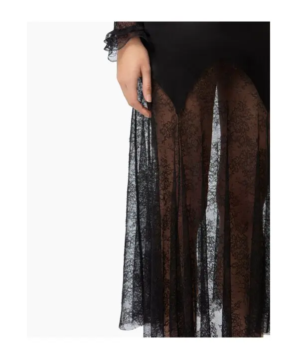 Nina Ricci Long Lace Dress With Sweetheart Neckline