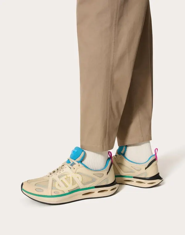 Valentino Garavani Vlogo Easyjog Lace-up Sneakers - Nude
