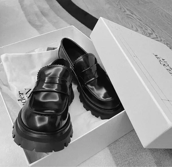 Alexander McQueen Wander Loafers - Black