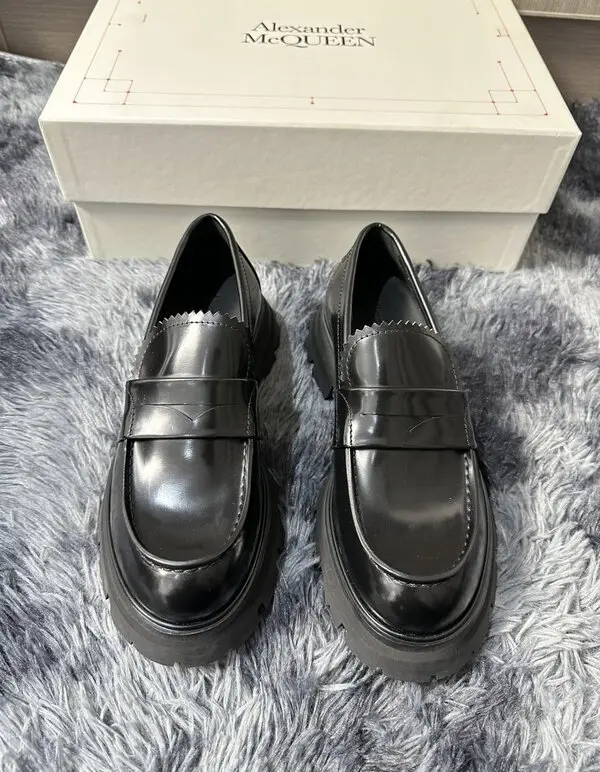 Alexander McQueen Wander Loafers - Black