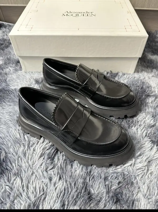 Alexander McQueen Wander Loafers - Black