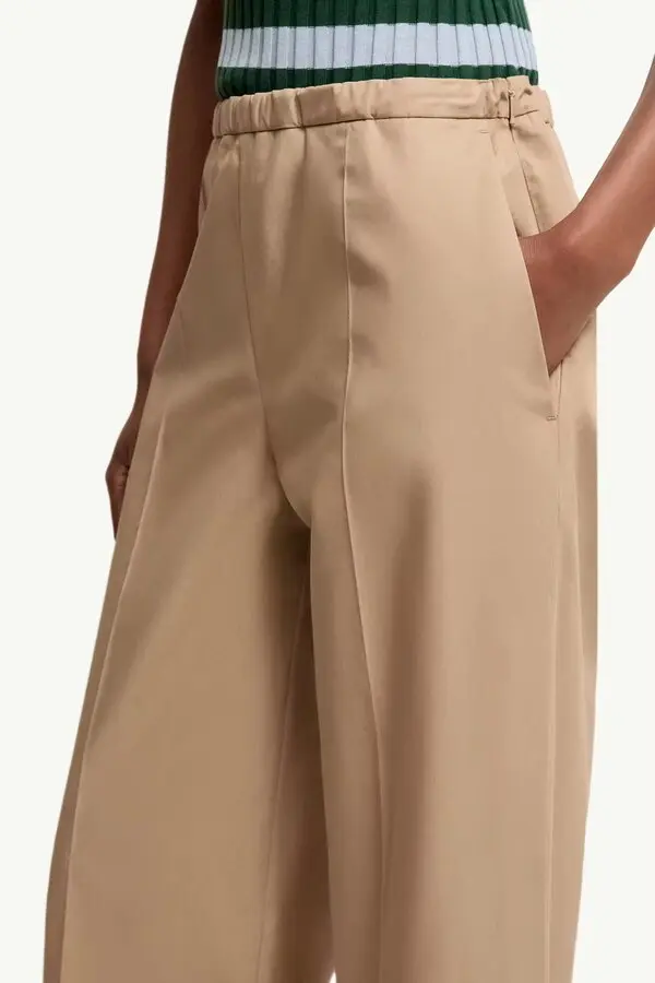 Moncler Logo Patch Straight-leg Cotton Poplin Trousers - Beige