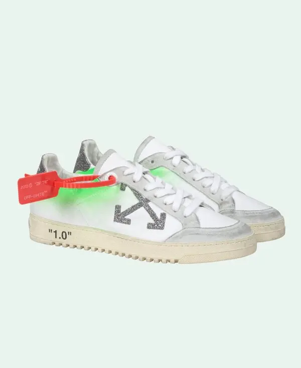 Off-White 1.0" Arrow Casual Sneakers