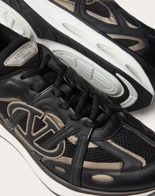 Valentino Garavani Vlogo Easyjog Lace-up Sneakers - Black/khaki