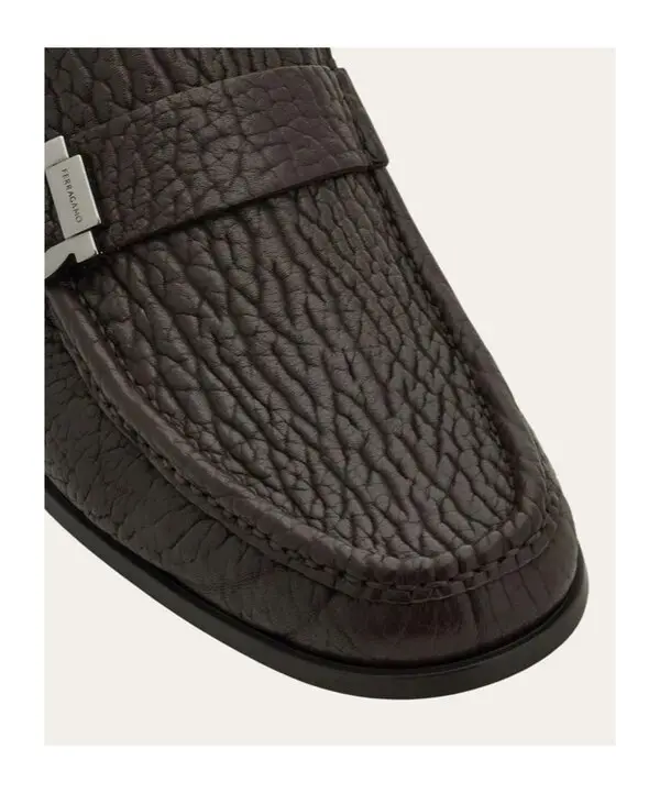 FERRAGAMO Gancini Loafers - Black
