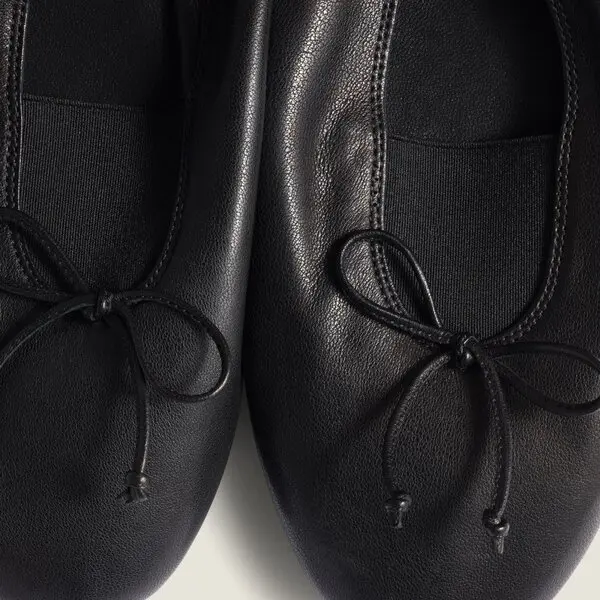 Miu Miu Round Toe Ballerinas - Black